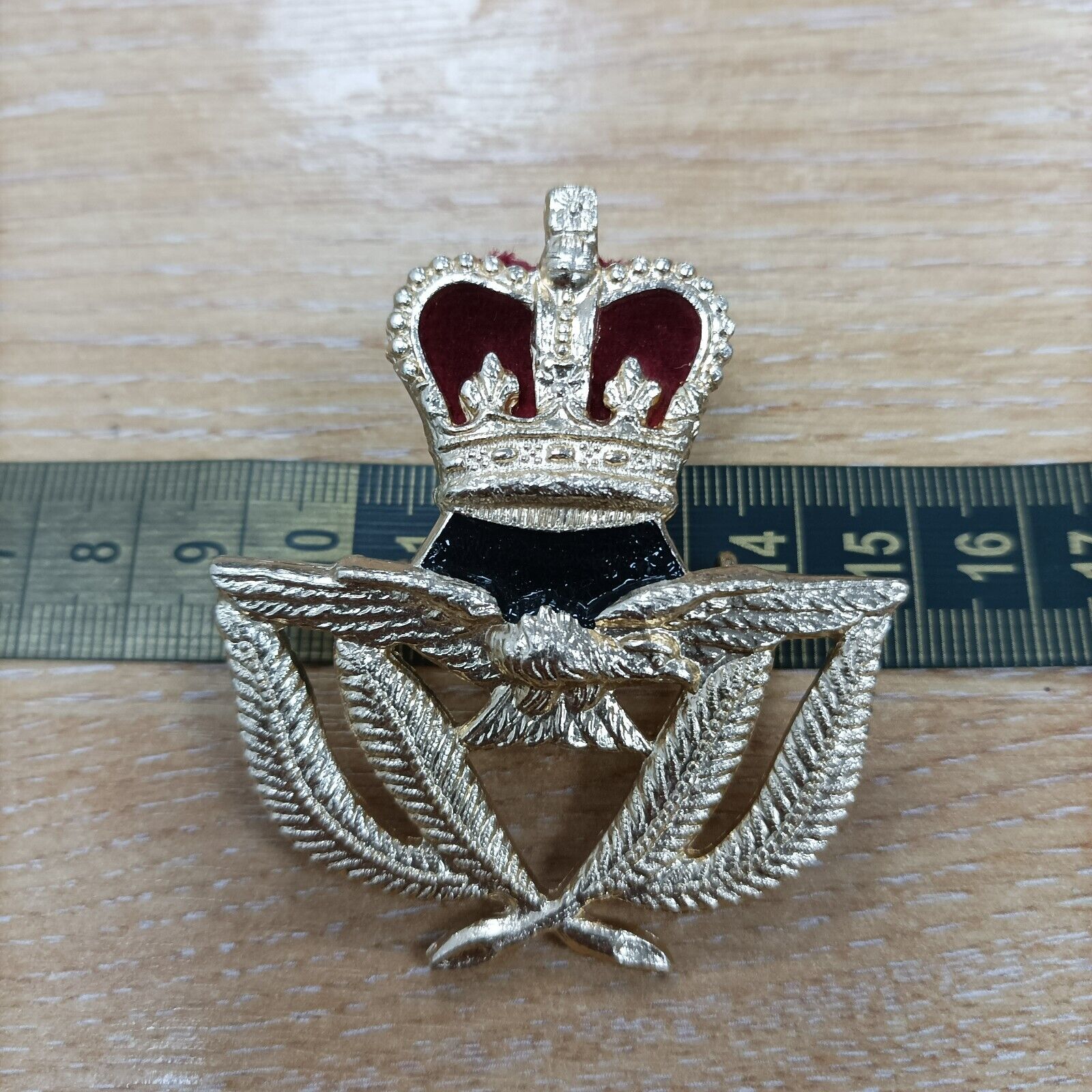 British Army Regimental Cap Badges - Assorted Styles – Pools Surplus Stores